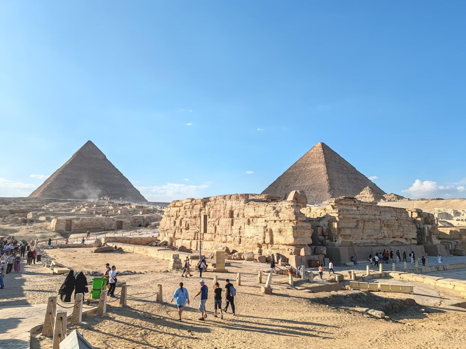 Muinaisen Egyptin ihmeitä: Gizan pyramidit ja Sakkara